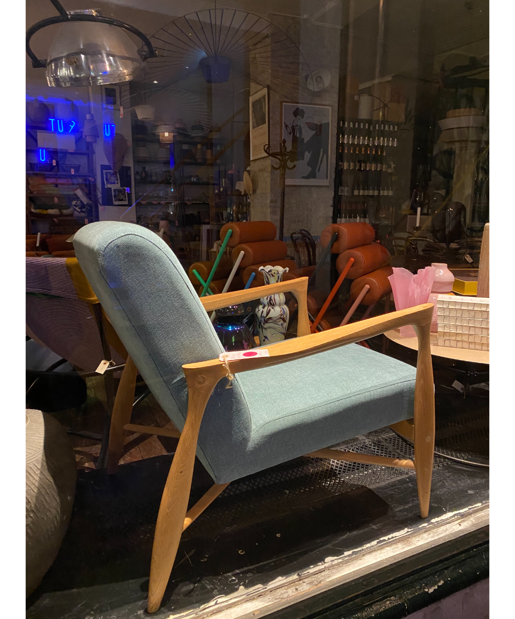 Floating stol – David Hodkinson (in store – udstillingsmodel) | Beau Marché